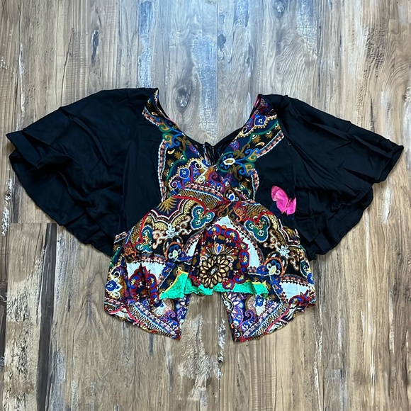 FARM Rio | Tops | Farm Rio Colorful Print Spilt Back Flutter Sleeve Top ...